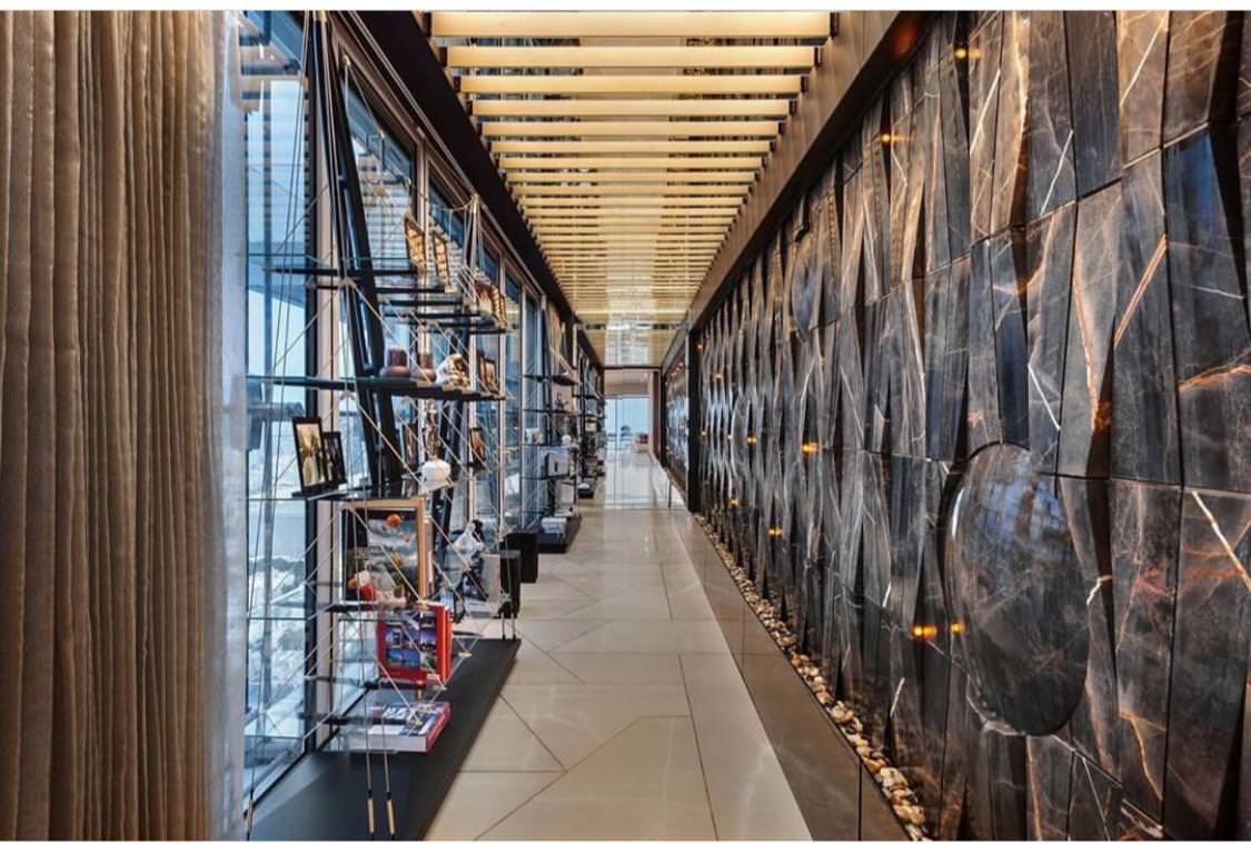 Fontana moderna a parete in marmo